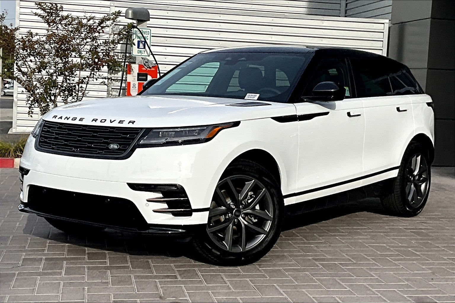 New Vehicle Offers | Land Rover Riverside