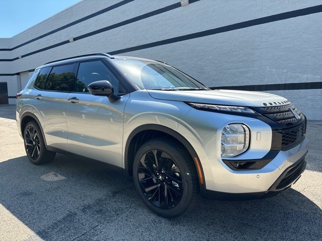 New 2024 Mitsubishi Outlander SEL Black Edition 4D Sport Utility in ...