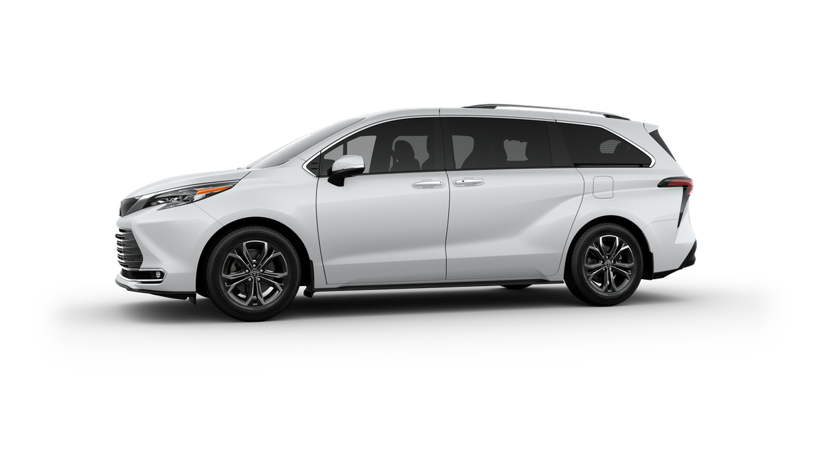 New 2025 Toyota Sienna Platinum 7 PASSENGER in Baxter #10T1748N | Lake Country Toyota