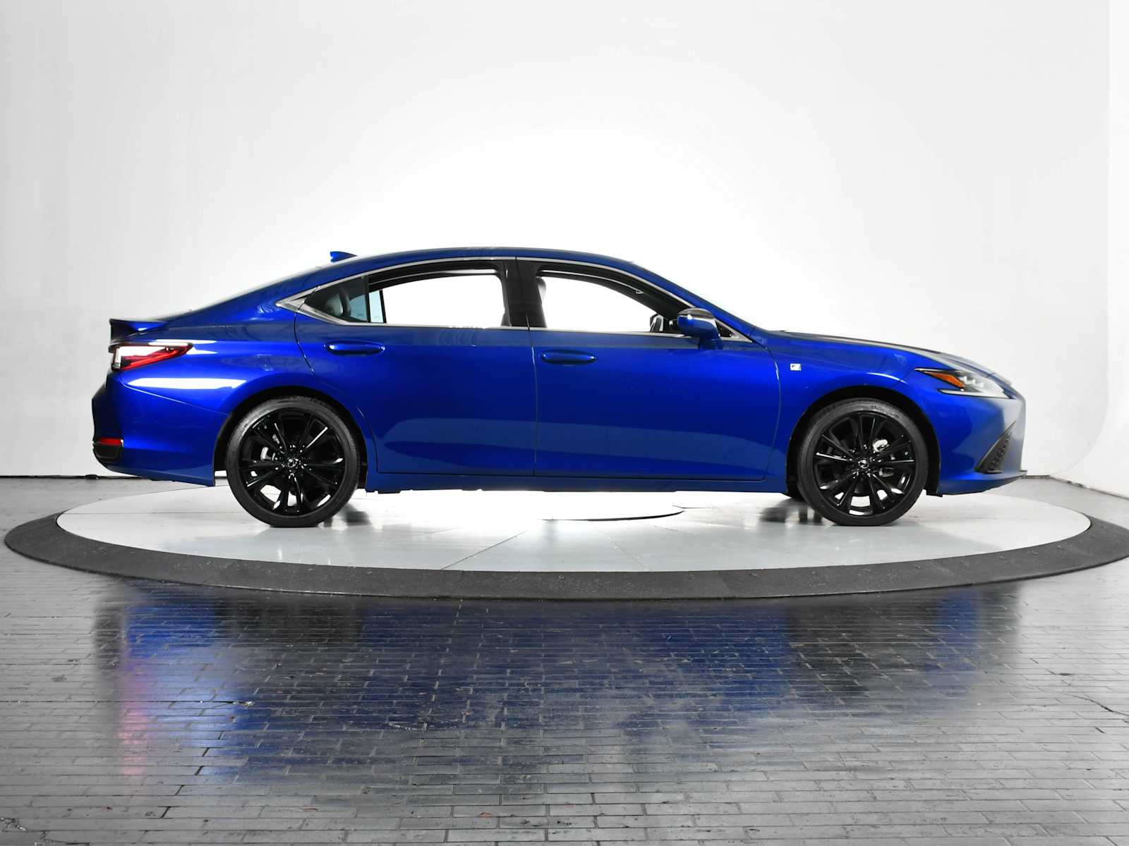 L/Certified 2022 Lexus ES 300h F SPORT 4dr Car in Dallas #453590A | Sewell Lexus of Dallas