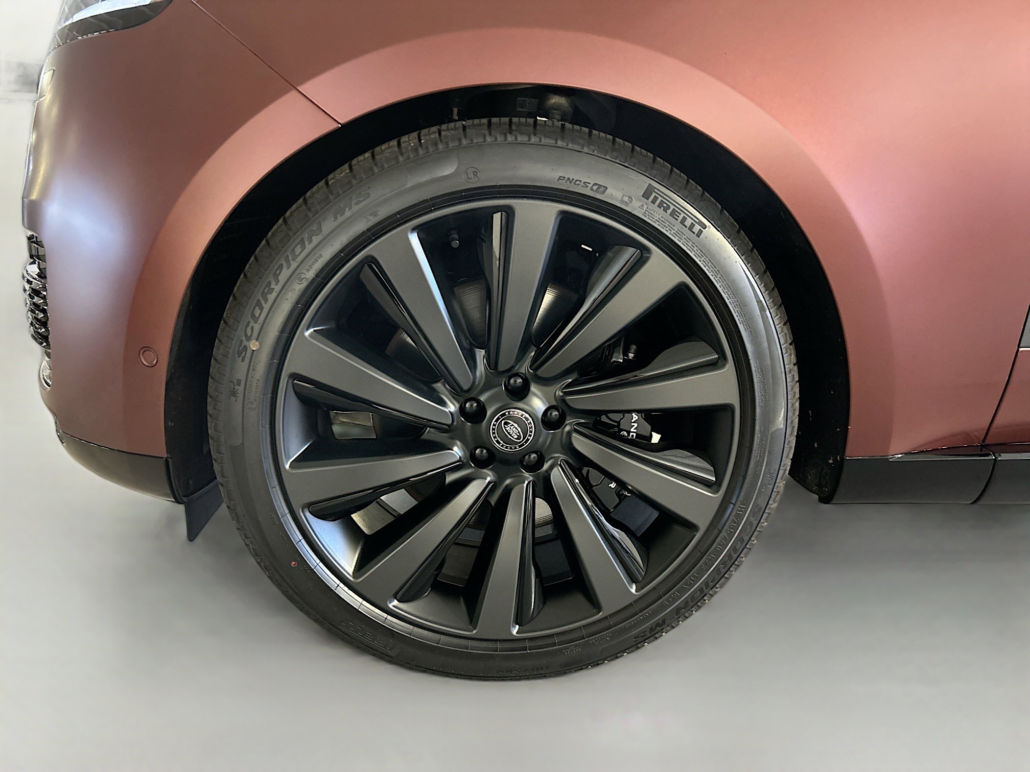 New 2025 Land Rover Range Rover SV SUV in Tampa #A274943 | Land Rover Tampa