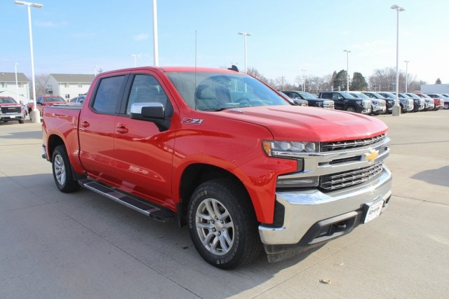 Pre-Owned 2020 Chevrolet Silverado 1500 LT 4D Crew Cab in Storm Lake ...