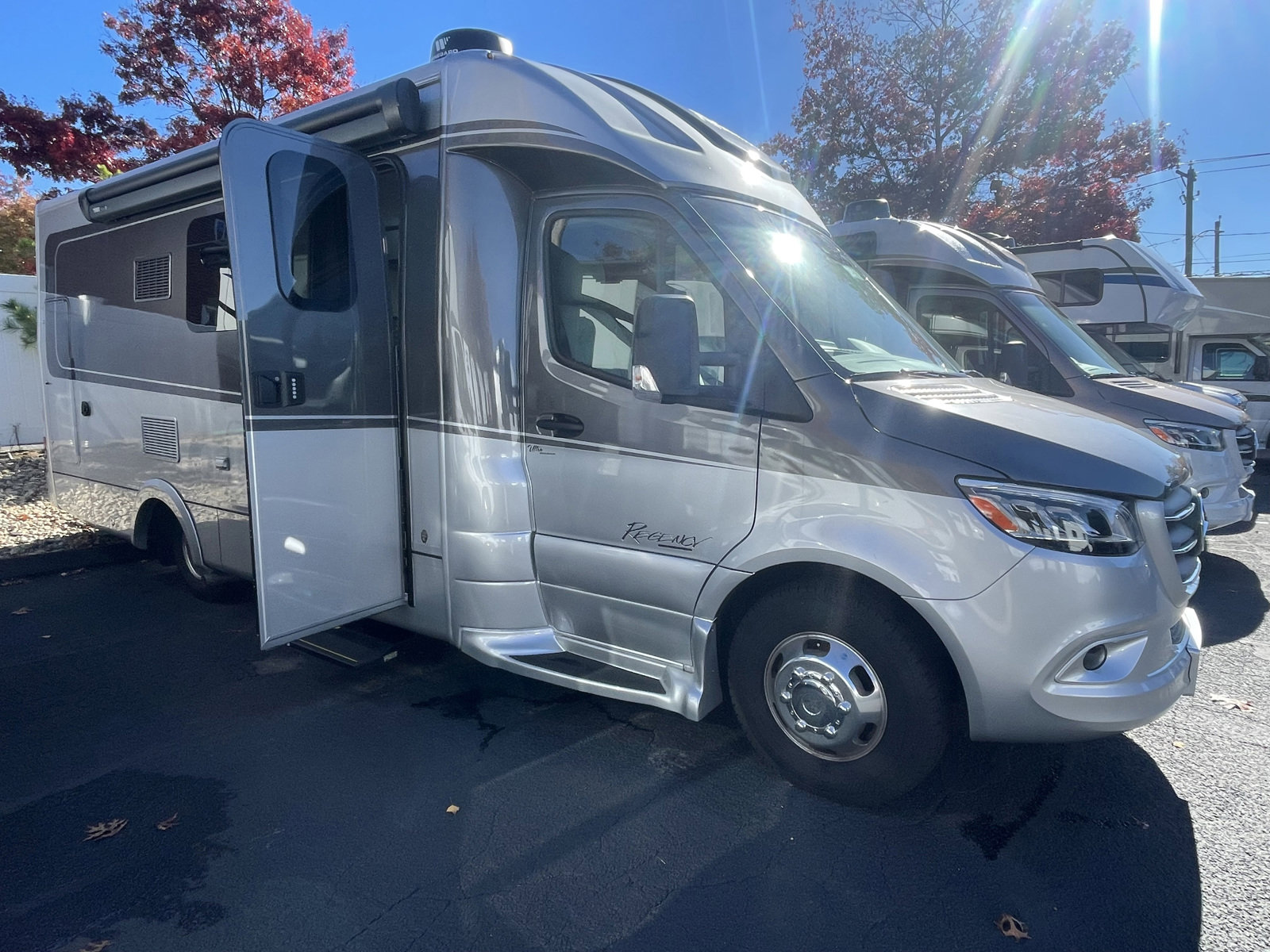 Pre-Owned 2022 Regency Ultra Brougham 25MB Class B in Bristol #RV854 ...