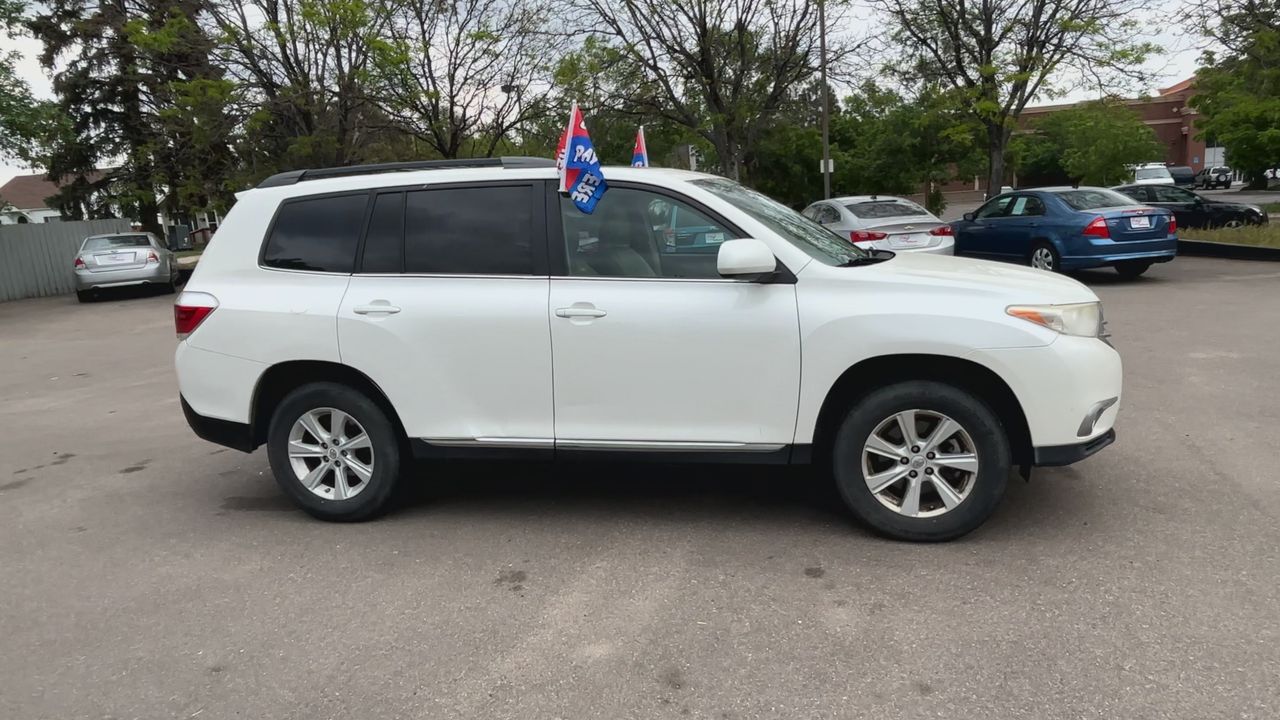 Used 2011 Toyota Highlander SE SPORT UTILITY 4D UP in Lakewood | CarHop