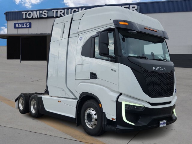 New 2025 NIKOLA FCEV TRACTOR in Santa Ana #N393210 | Tom's Truck Center