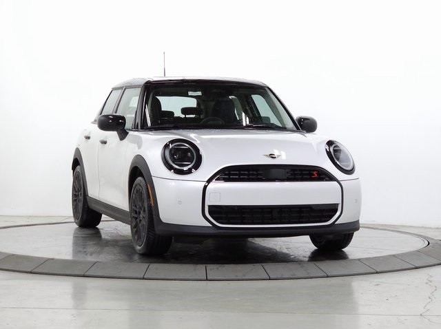 Courtesy 2025 MINI Cooper S Hardtop 4 Door Signature Plus 4D Hatchback ...