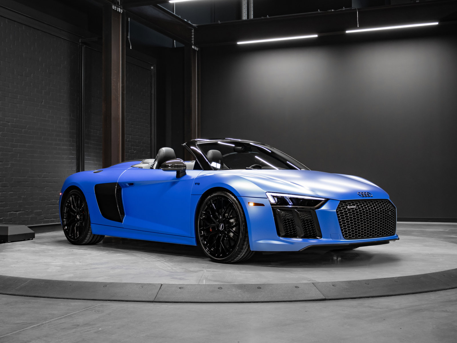 Pre-Owned 2017 Audi R8 V10 | Matte Blue Vinyl Wrap | Carbon Fibre ...