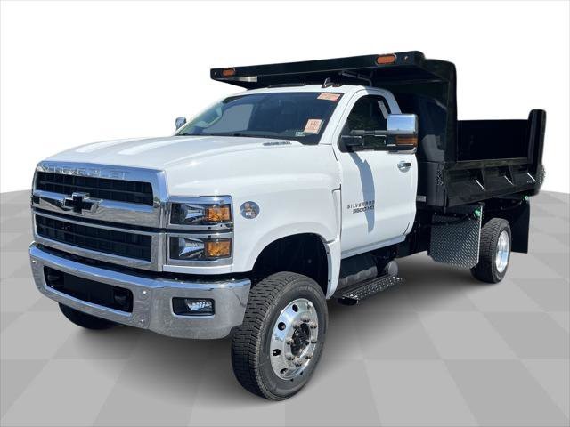 Pre-Owned 2022 Chevrolet Silverado 5500 HD LT Regular Cab in ...