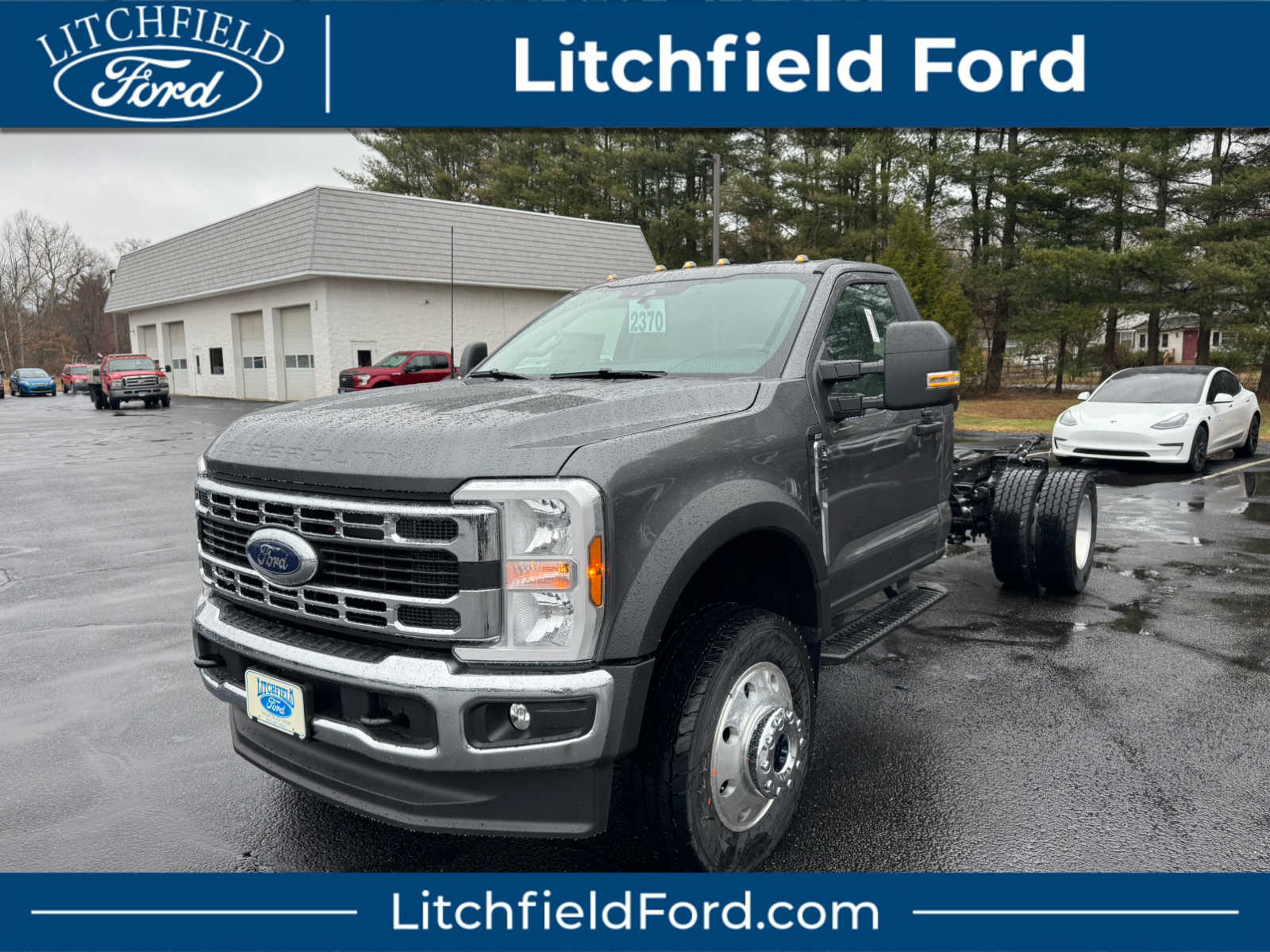 New 2025 Ford Super Duty F-600 DRW XLT Regular Cab Chassis-Cab in Litchfield #2370 | Litchfield Ford