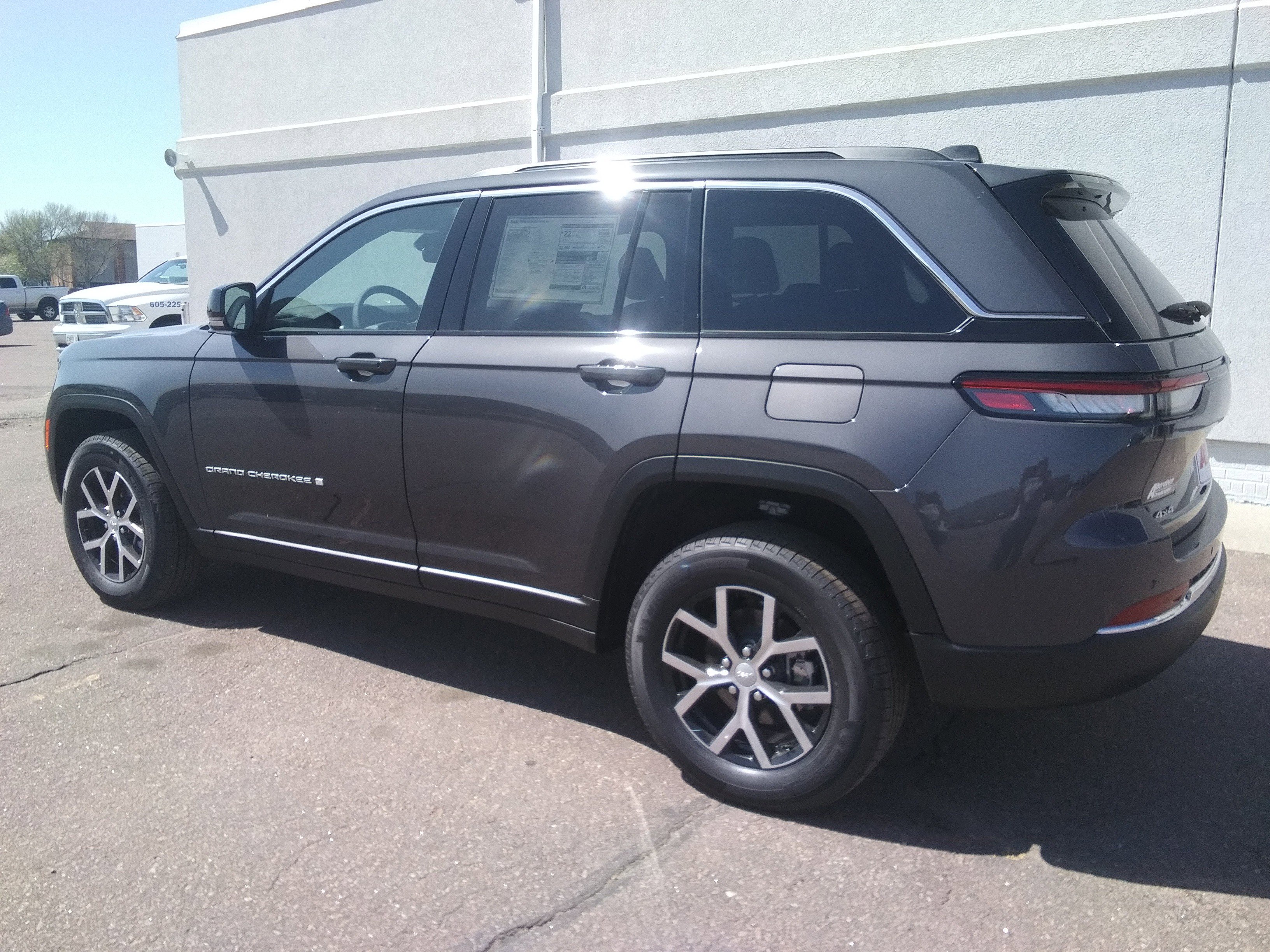 New 2025 Jeep Grand Cherokee Limited Utility for Sale #59776 | Aberdeen Chrysler Center