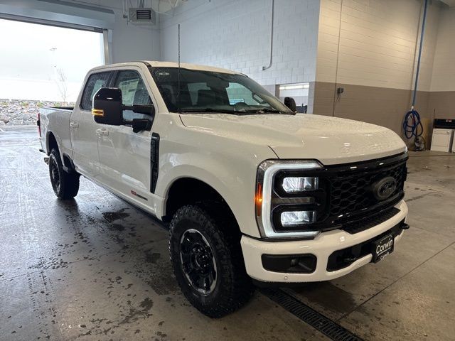 New 2025 Ford F-350SD Lariat Crew Cab in Reno #5C69362 | Corwin Ford Reno