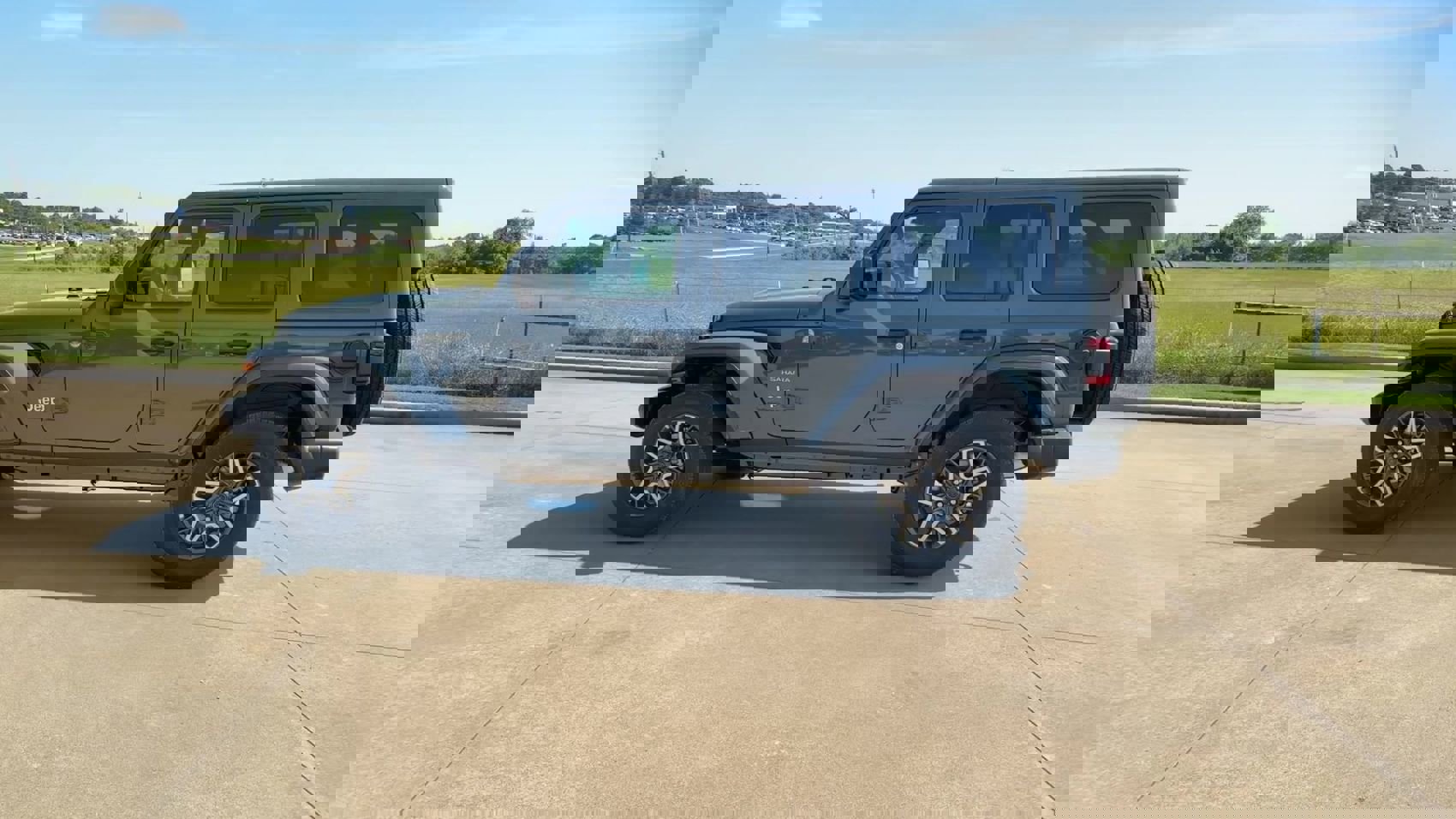 New 2024 Jeep Wrangler Sahara Convertible in Longview #24D717 | Peters ...