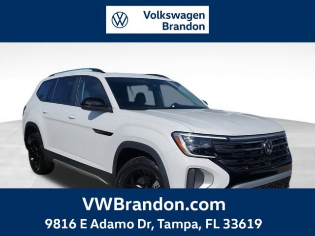 New 2025 Volkswagen Atlas 2.0T Peak Edition SE 4D Sport Utility in ...