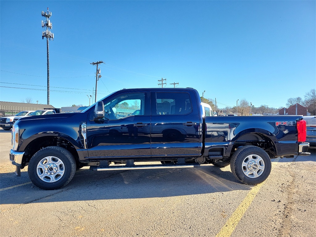 New 2025 Ford Super Duty F-250® XLT Crew Cab in Fort Smith #25T070 ...