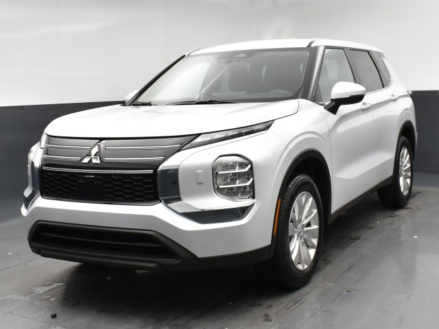 New 2025 Mitsubishi Outlander ES Sport Utility For Sale in Freeport ...