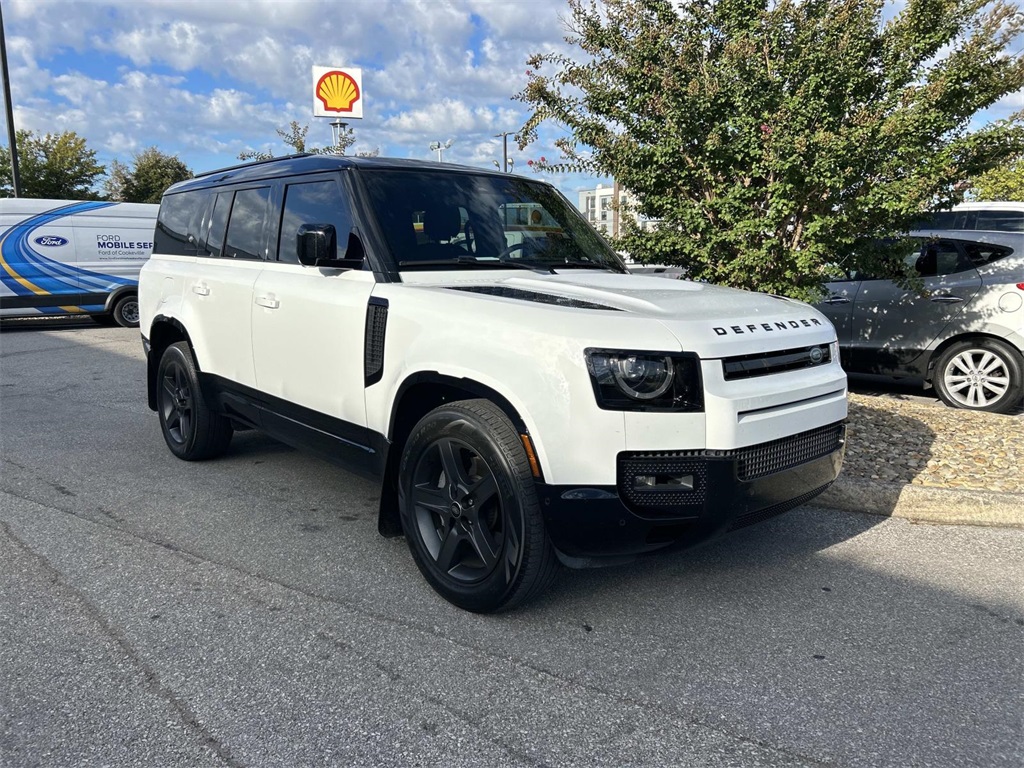 Pre-Owned 2024 Land Rover Defender X-Dynamic SE 4 Door SUV in ...