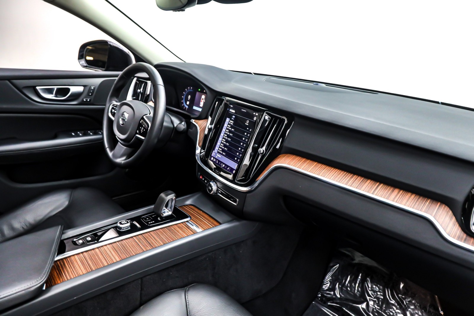 Pre-Owned 2024 Volvo S60 B5 AWD Plus Dark Theme 4dr Car in Newport Beach #P8422 | Fletcher Jones ...