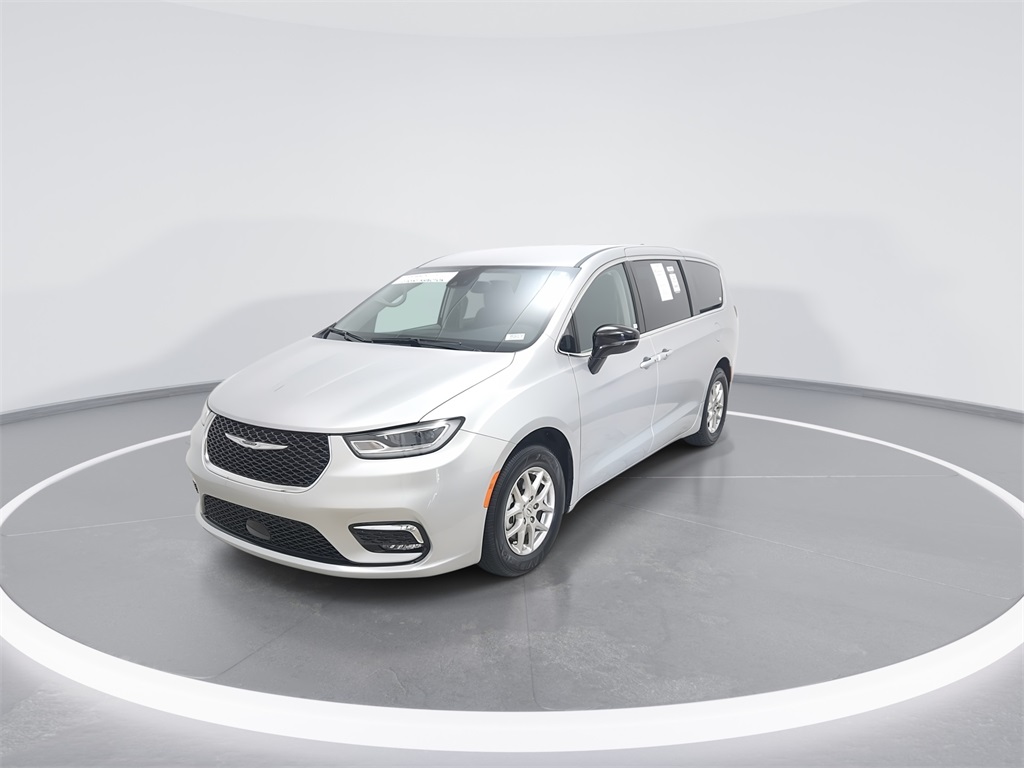 Pre-Owned 2024 Chrysler Pacifica Touring L 4D Passenger Van in # ...