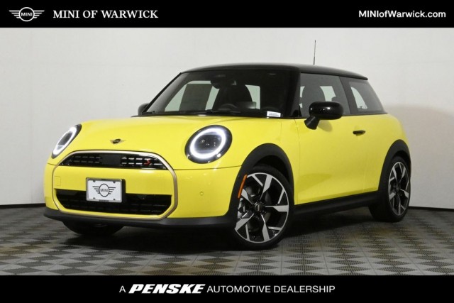 New 2025 MINI Cooper 2 Door Hardtop Signature Plus 2D Hatchback in ...