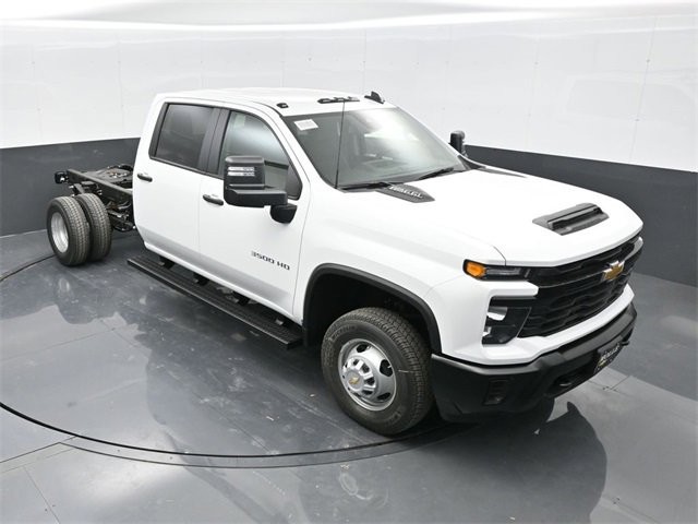 New 2025 Chevrolet Silverado 3500 HD Chassis Cab Work Truck Crew Cab in ...