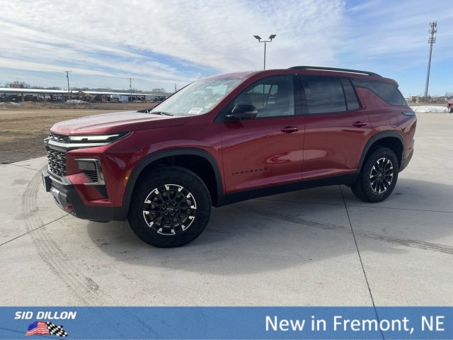 New 2025 Chevrolet Traverse AWD Z71 SUV in #1T25865 | Sid Dillon