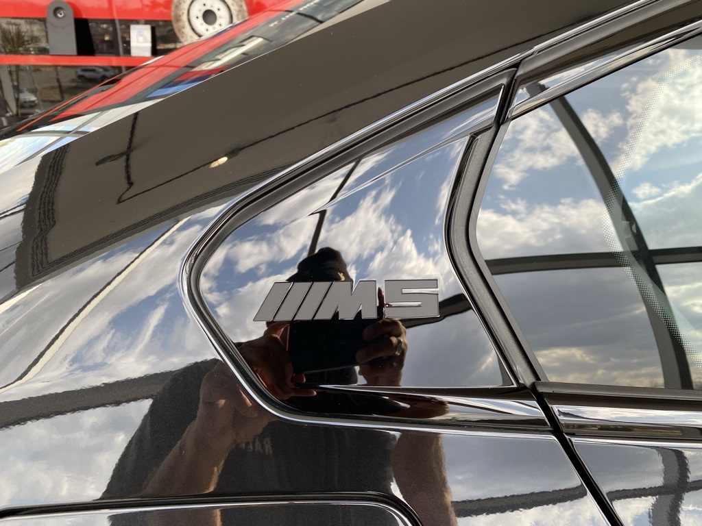 New 2025 BMW M5 4dr Car in Westbury #25-61157 | Rallye BMW | Rallye BMW