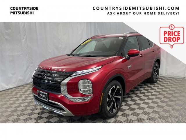Mitsubishi Outlander 2022 Red
