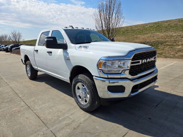 New 2024 Ram 2500 Tradesman 4D Crew Cab in Council Bluffs #V239082 | Edwards Auto Group