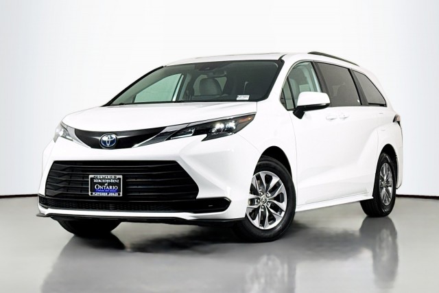 Pre-Owned 2024 Toyota Sienna LE SUV in Ontario #P16772 | Mercedes-Benz ...