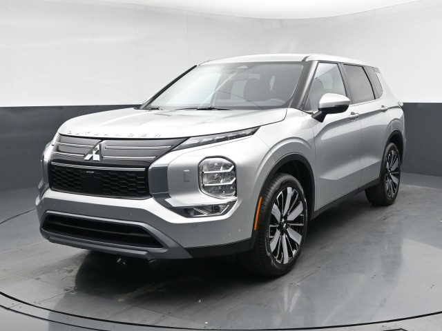 New 2025 Mitsubishi Outlander SE Sport Utility For Sale in Freeport ...