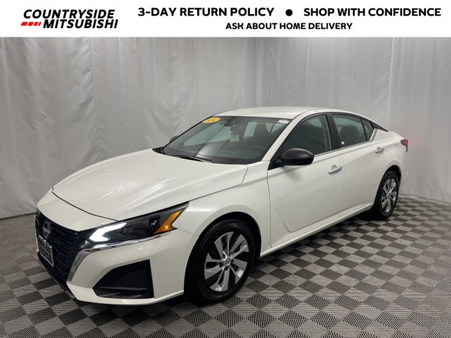 Pre-Owned 2024 Glacier White Nissan Altima 2.5 S 4D Sedan for Sale in ...