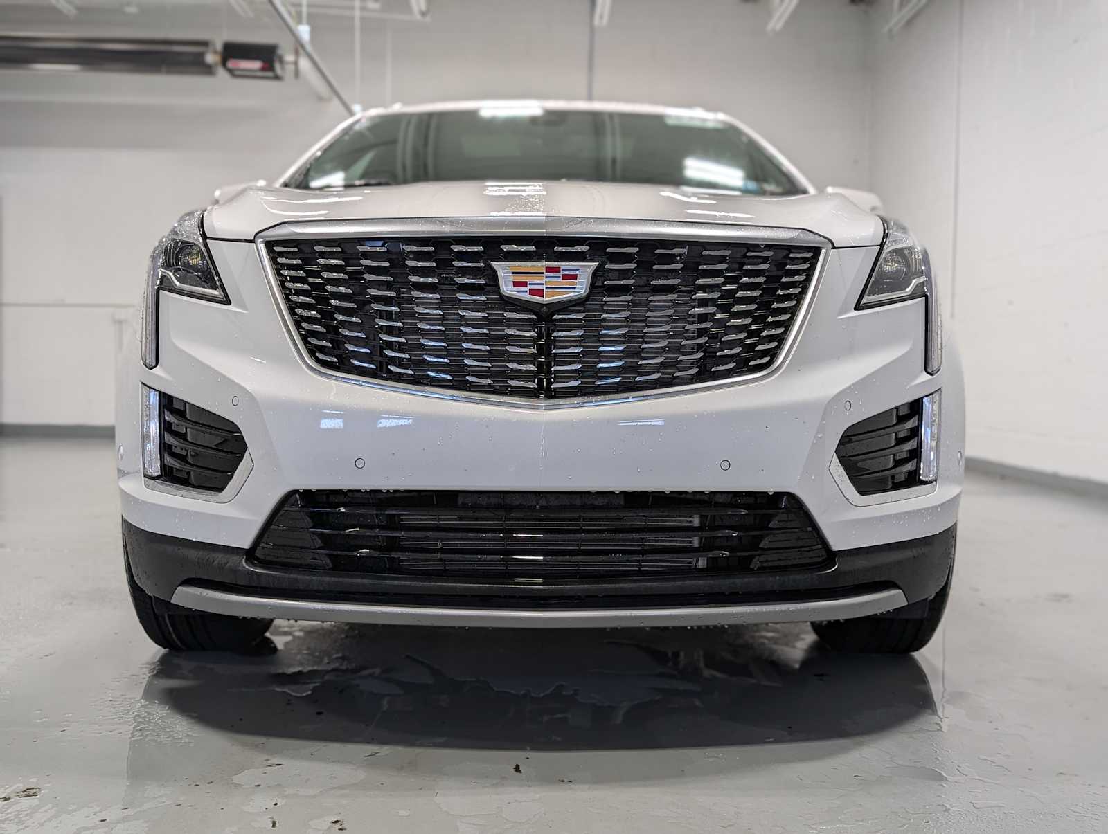 New 2025 Cadillac XT5 Premium Luxury SUV in Greensburg #C01047 | Smail Cadillac