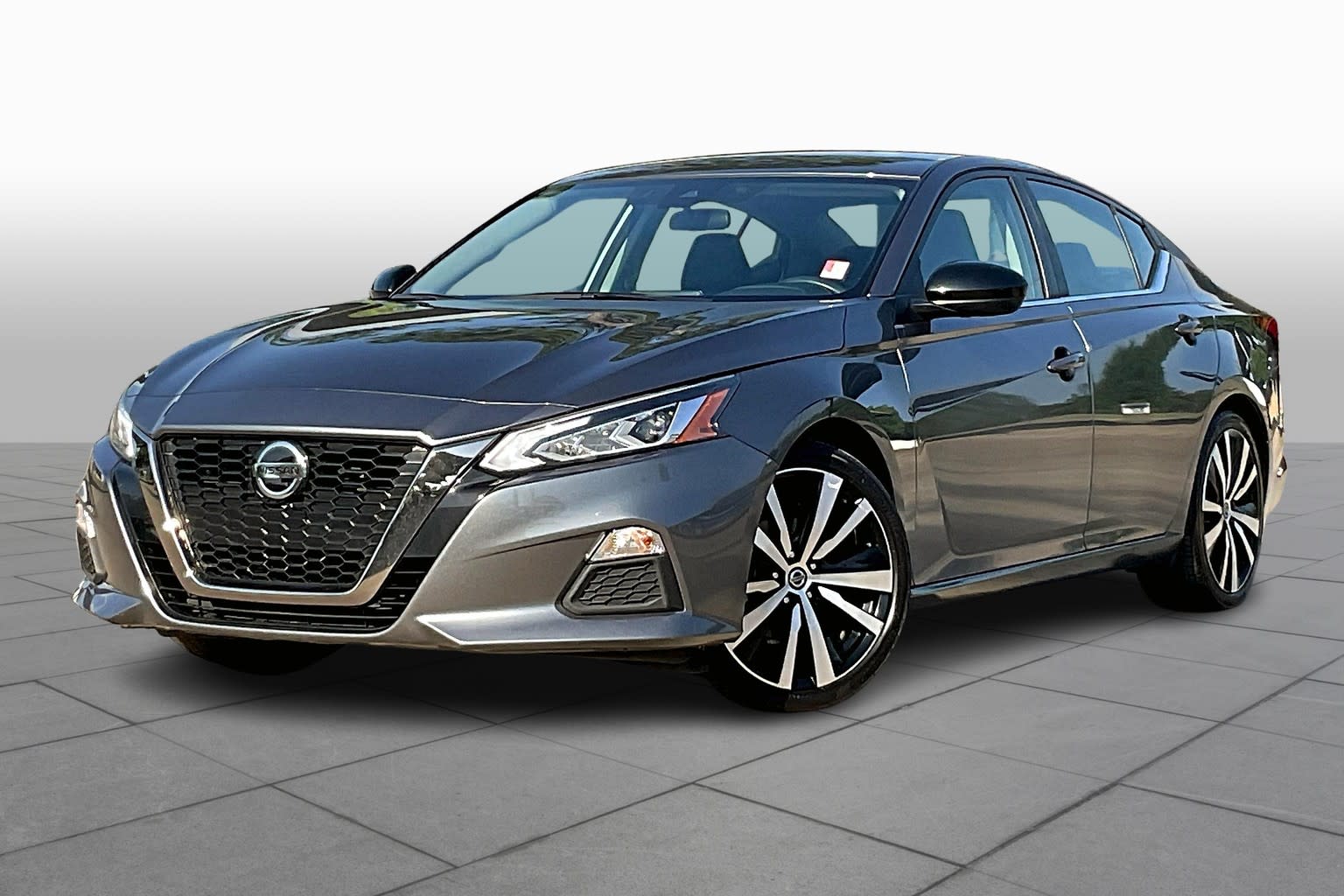 Nissan Altima 2022 Grey