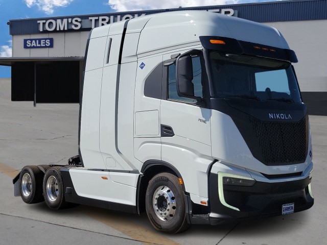 New 2025 NIKOLA FCEV TRACTOR in Santa Ana #N393207 | Tom's Truck Center