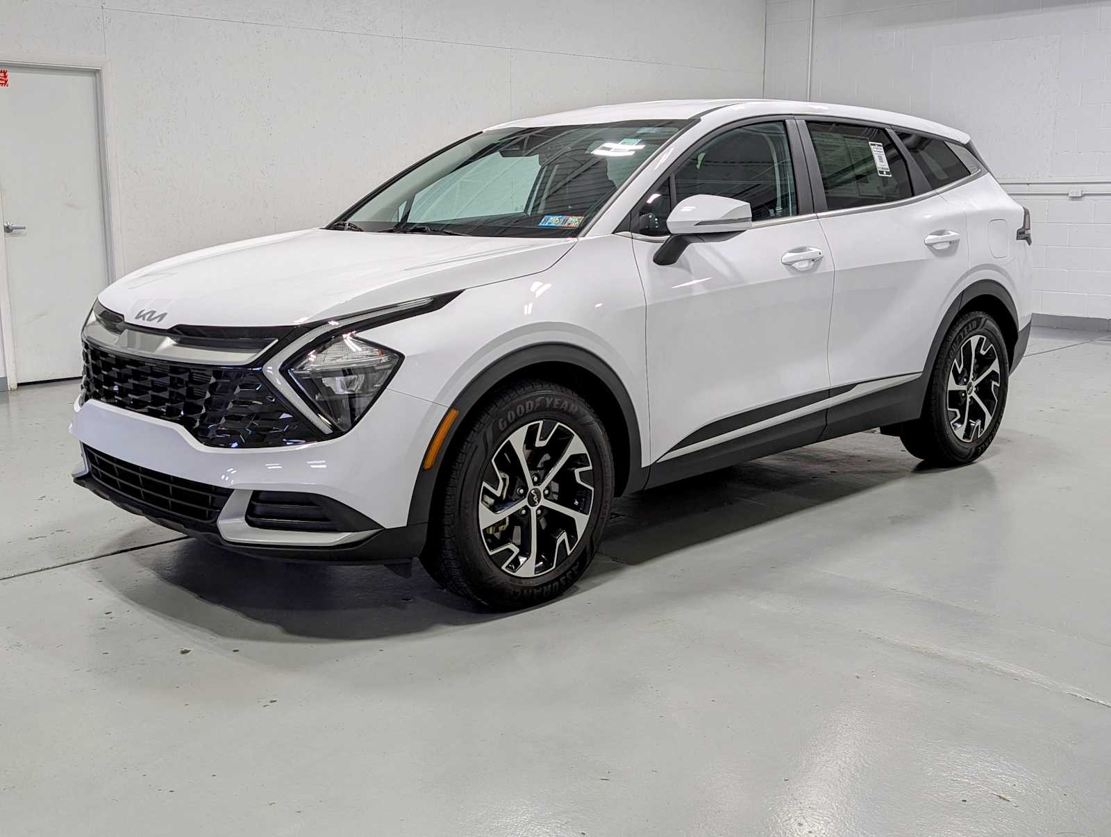 Certified Pre-Owned 2023 Kia Sportage EX in Glacial White Pearl | Greensburg, PA | #K82551A