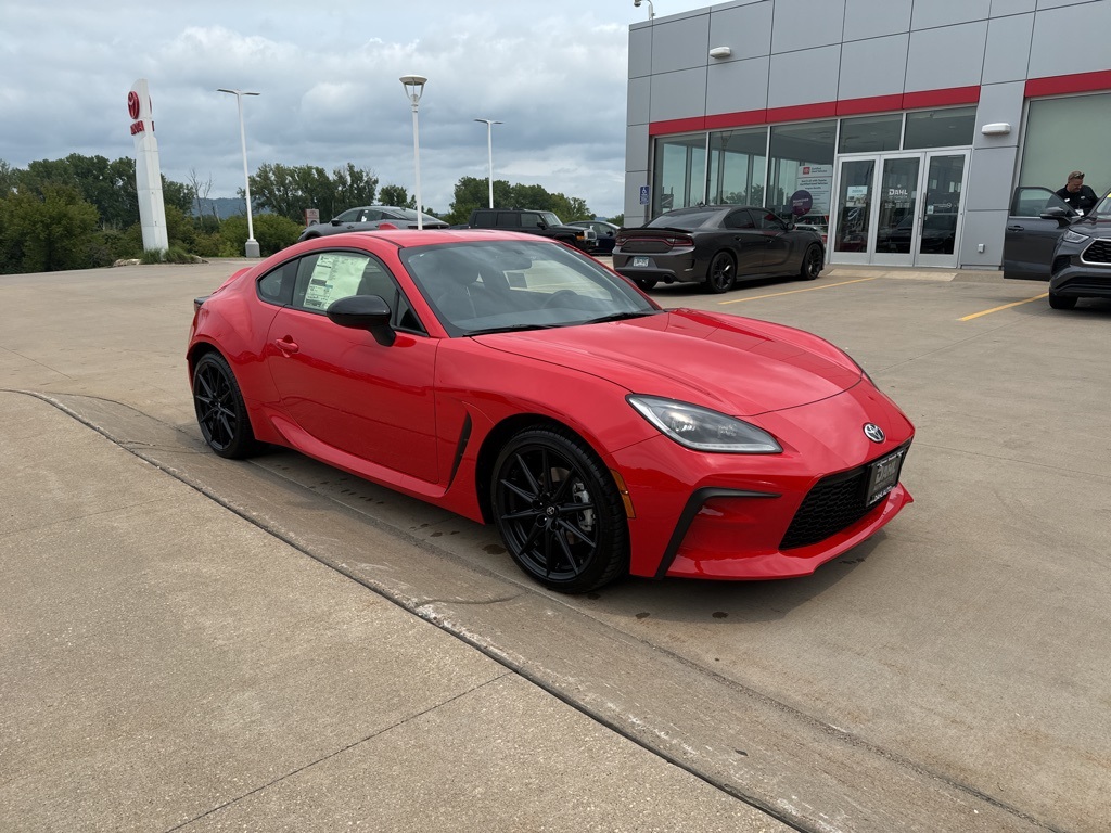 New 2024 Toyota GR86 Premium MT 2+2 COUPE 6 SPD M/T in Winona #424T354 | Dahl Toyota