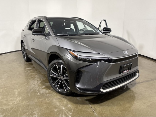 New 2025 Toyota bZ4X Limited Sport Utility in Omaha #TS091685 | Baxter ...