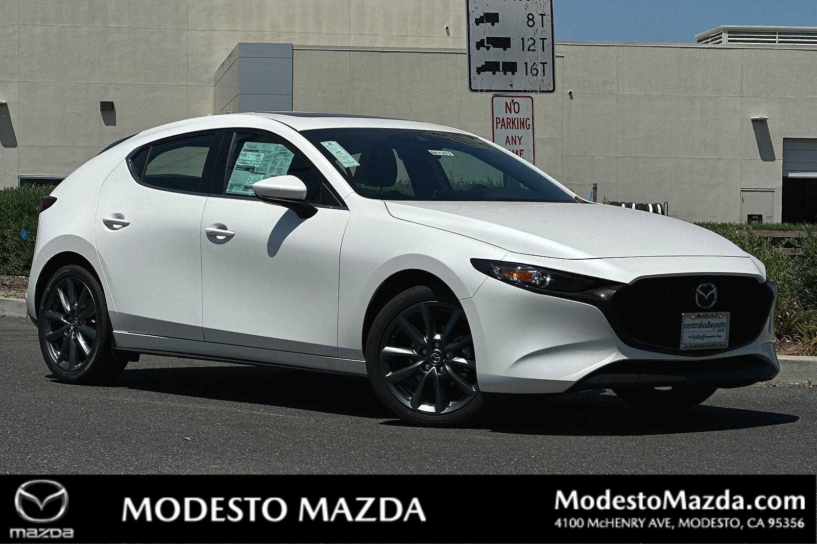 2022 Mazda 3 Wagon White