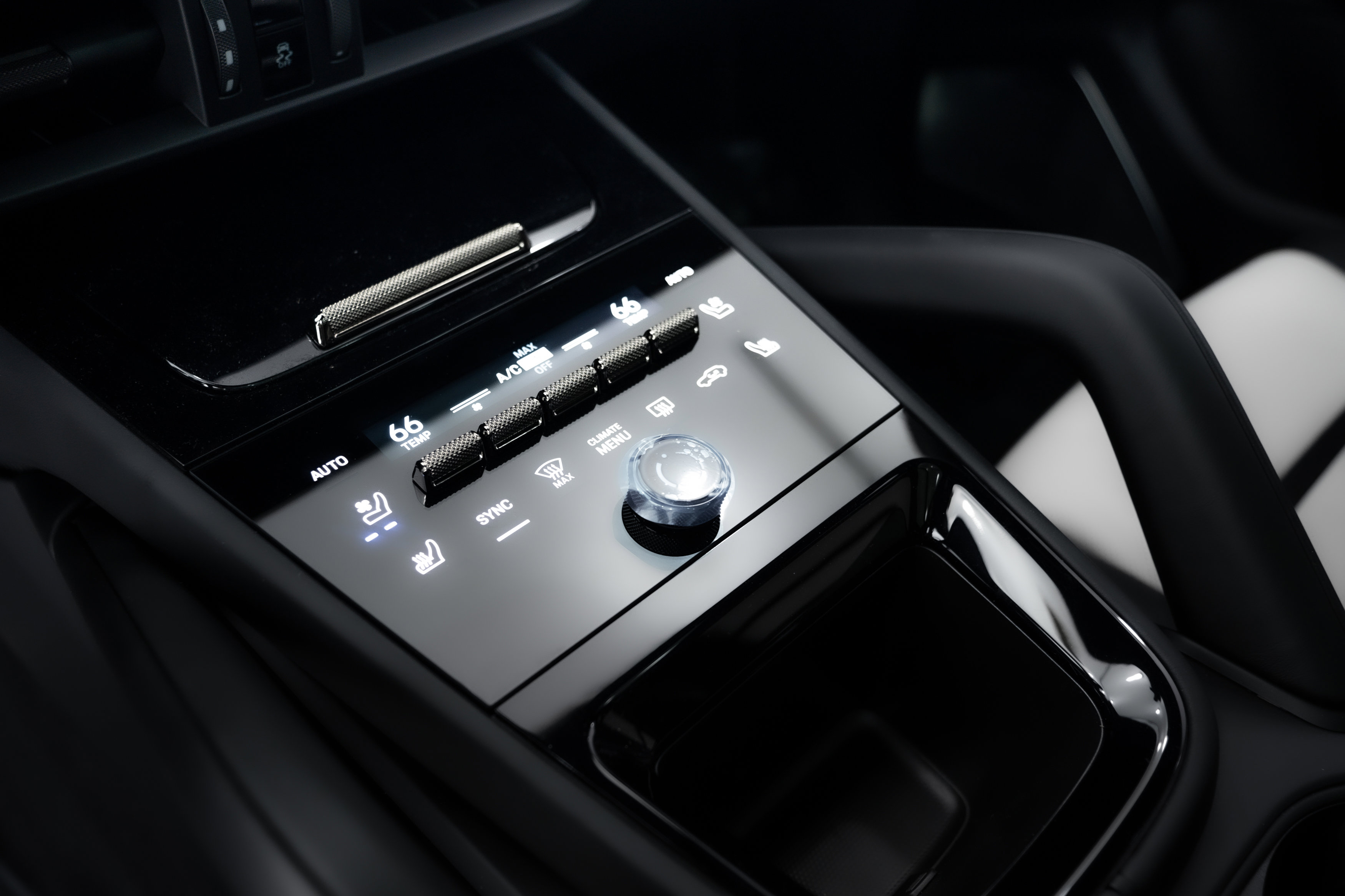 New 2025 Porsche Cayenne Turbo E-Hybrid Sport Utility in Highland Park ...