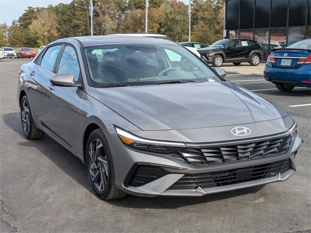 New 2025 Hyundai ELANTRA SEL Convenience 4D Sedan in New Bern #EL2047 ...