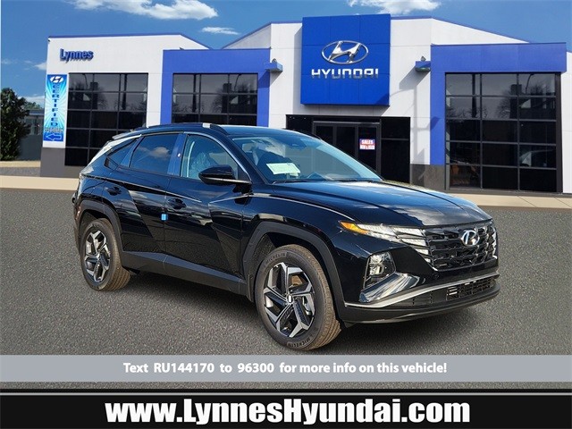 Black 2022 Hyundai Tucson Se