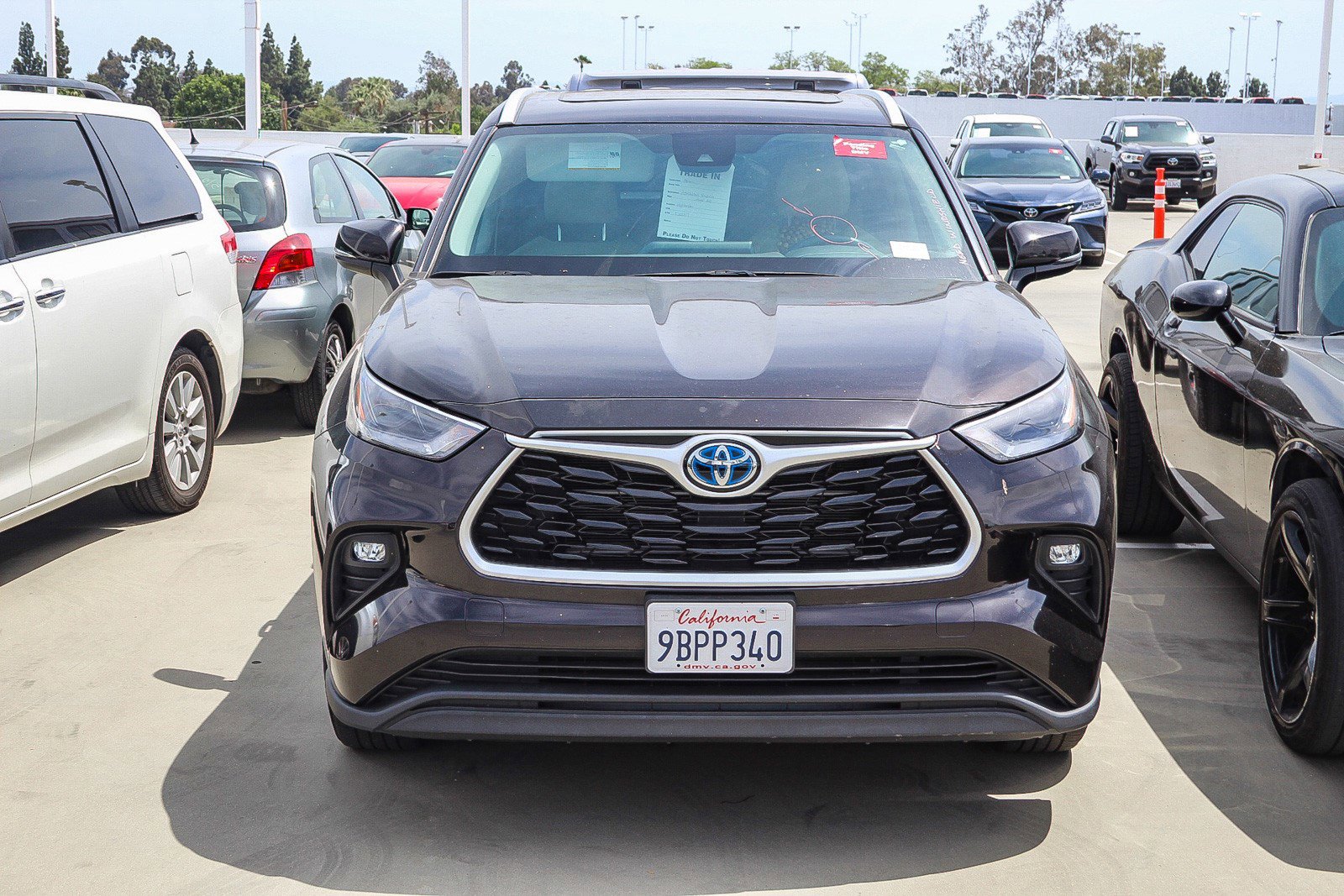 Pre-Owned 2022 Toyota Highlander Hybrid XLE Sport Utility in Mission ...