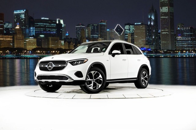 New 2025 Mercedes-Benz GLC GLC 350e Sport Utility in Chicago #M26328 ...