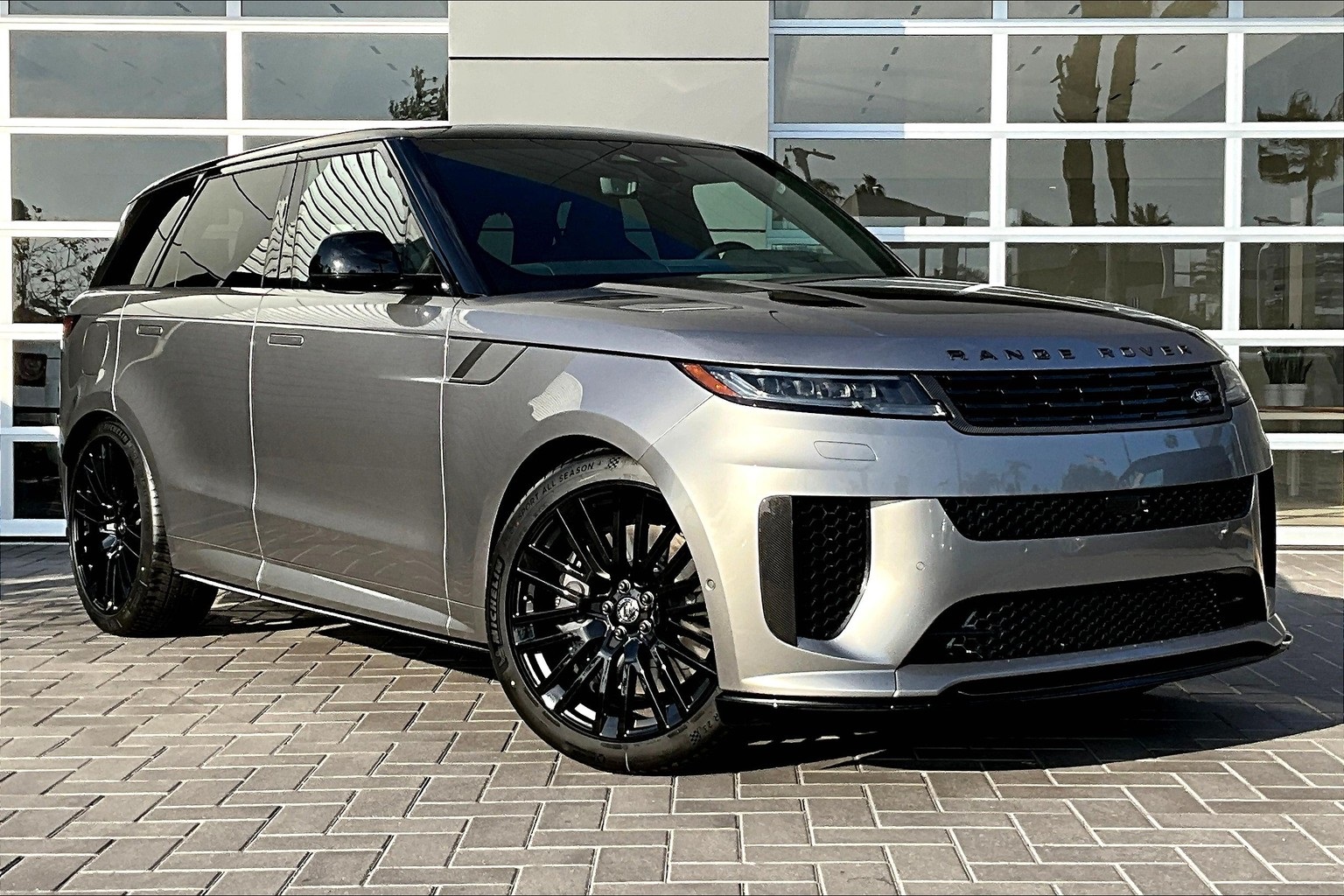 New Land Rover Special Offers | Land Rover Riverside