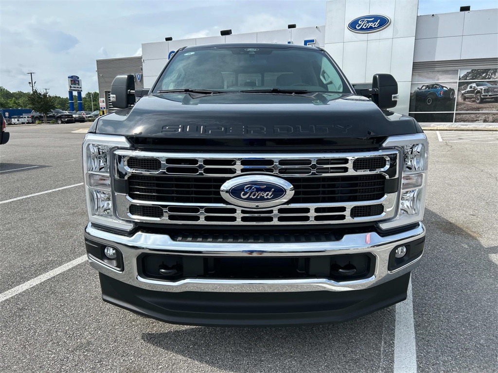 New 2025 Ford Super Duty F-250® XLT Crew Cab in Cookeville #SEC44155 | Ford of Cookeville