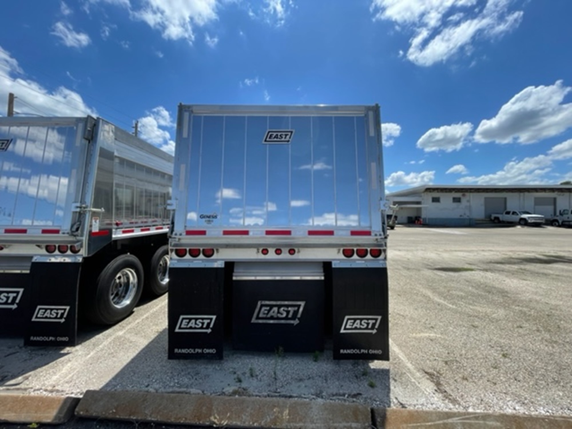 New 2025 EAST TRAILER GENESIS DUMP Dump Trailer for Sale #1000604 ...